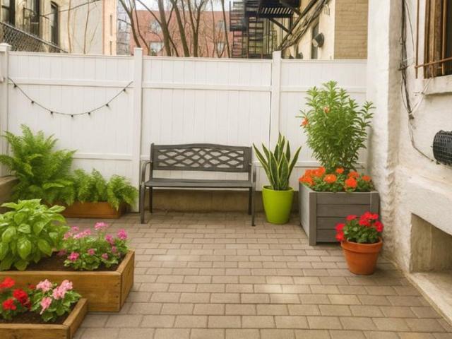 Upper West Side, 4 BED/1.5 BATH DUPLEX, BACKYARD