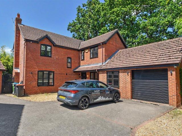 Upper Wood Close, Shenley Brook End, Milton Keynes MK5, 5 bed detached house to rent, £2,800 pcm | PrimeLocation