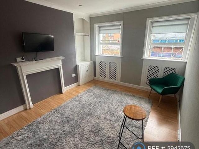 Upper Berkeley St, London, W1H 1 bed flat to rent £2,300 pcm £531 pw