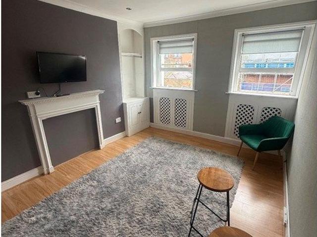 Upper Berkeley St, London W1H, 1 bed flat to rent, £2,300 pcm | PrimeLocation