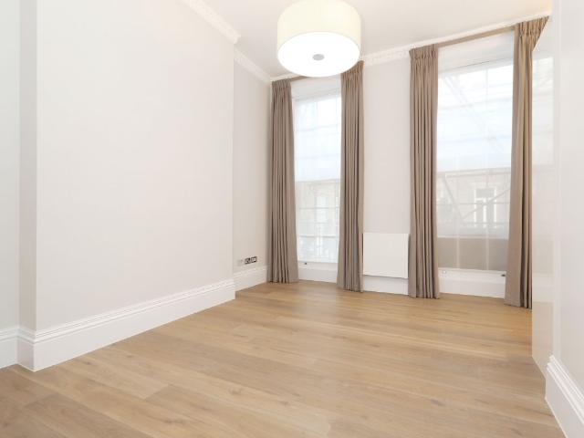 Upper Berkeley Street, London W1H, 1 bed flat to rent, £3,380 pcm | PrimeLocation