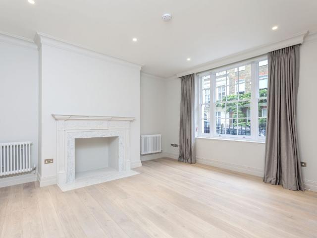Upper Berkeley Street, London W1H, 2 bed flat to rent, £5,417 pcm | PrimeLocation