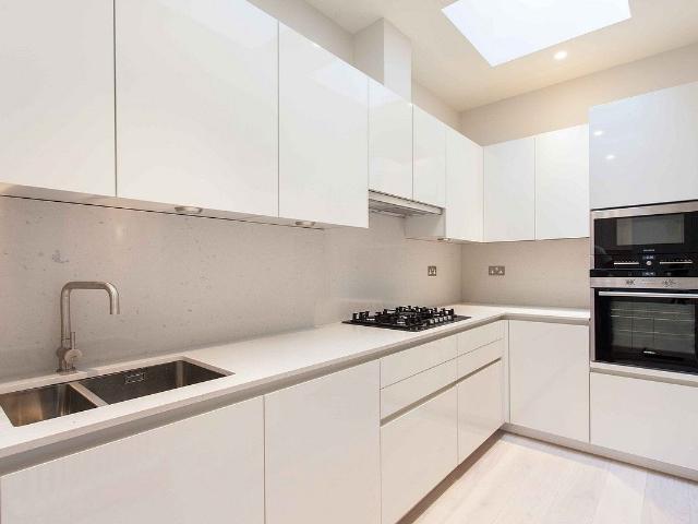 Upper Berkeley Street, Marylebone, London W1H, 2 bed flat to rent, £5,417 pcm | PrimeLocation