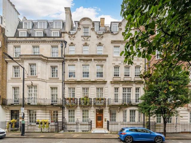 Upper Brook Street, London W1K 1 bed flat to rent £7,950 pcm £1,835 pw