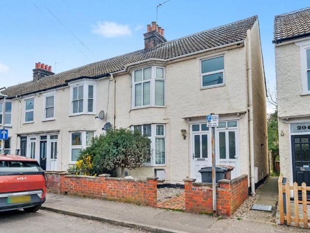 Upper Bridge Road, Chelmsford CM2, 2 bed flat to rent, £1,400 pcm | PrimeLocation