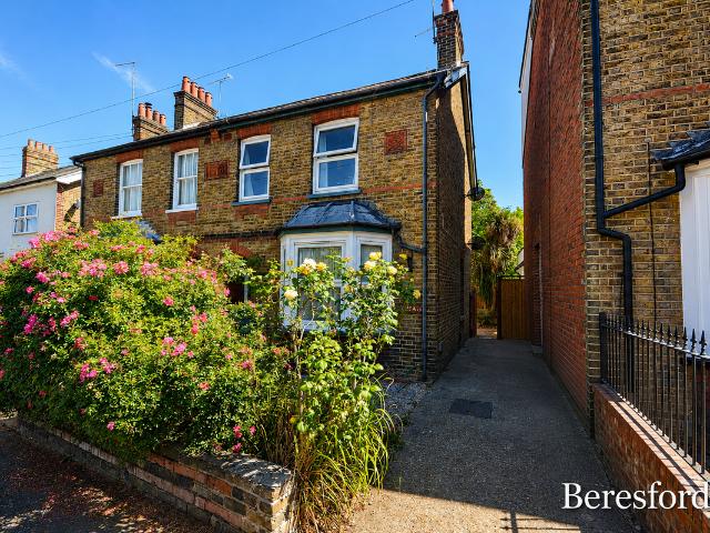 Upper Bridge Road CM2, 1 bed semi detached house to rent, £1,150 pcm | PrimeLocation