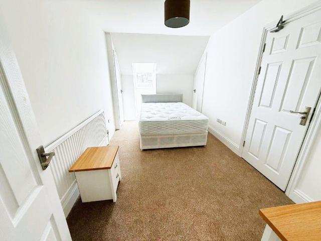 Upper Brighton Road, Sompting, Lancing BN15, Room to rent, £825 pcm | PrimeLocation