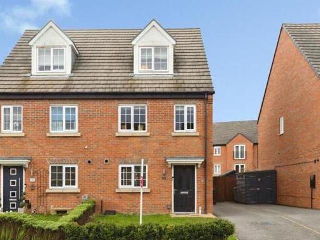 Upper Close Way, Crigglestone, 3 Bedroom Semi detached