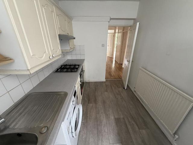 Upper Clapton Road, London E5, 2 bed flat to rent, £1,900 pcm | PrimeLocation