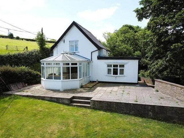Upper Dolfor Road, Newtown, 3 Bedroom Detached