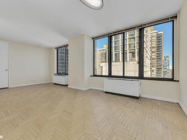 Upper East Side NY 102245495