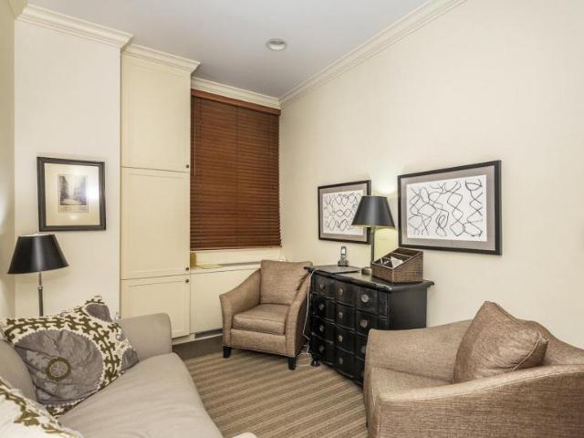 Upper East Side NY LS89697495