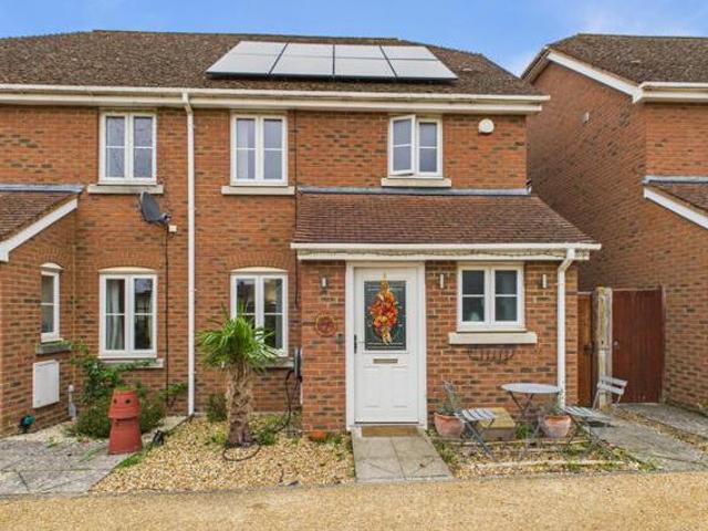 Upper Field, Chinnor, 3 Bedroom Semi detached