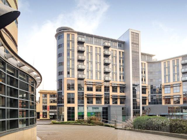 Upper Floor Flat/Apartment Property to let City Quadrant, £950pcm Pat Robson