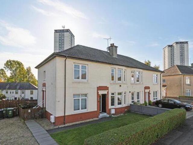 Upper Flat, Dunterlie Avenue, 3 Bedroom Flat