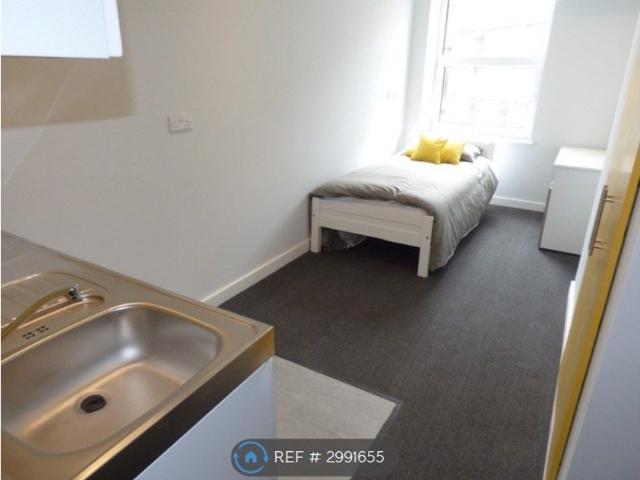 Upper George Street, Luton LU1, Studio to rent, £680 pcm | PrimeLocation