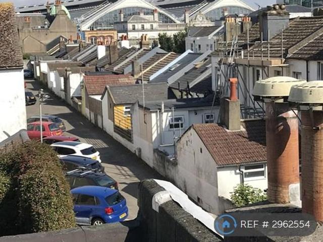 Upper Gloucester Road, Brighton, BN1 3 bed terraced house to rent £1,995 pcm £460 pw