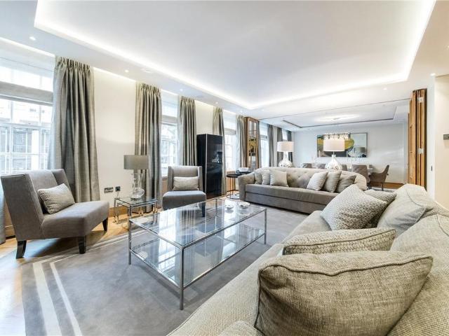Upper Grosvenor Street, Mayfair. 3 bed apartment to rent £18,950 pcm £4,373 pw