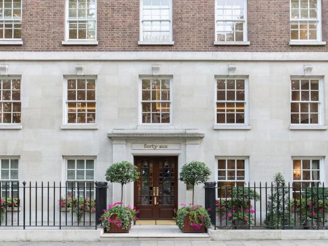 Upper Grosvenor Street, London W1K 2 bed flat to rent £4,117 pcm £950 pw