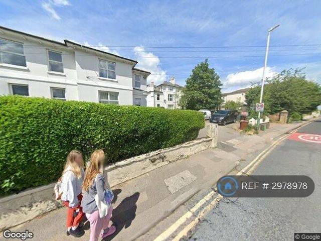 Upper Grosvenor Road, Tunbridge. 2 bed flat to rent £2,000 pcm £462 pw