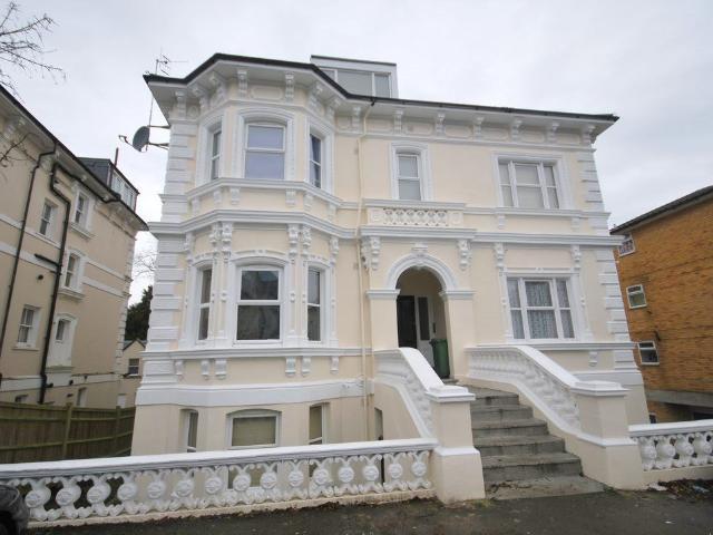 Upper Grosvenor Road, Tunbridge Wells TN1, 1 bed flat to rent, £950 pcm | PrimeLocation