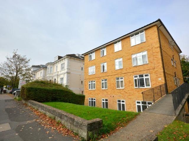 Upper Grosvenor Road, Tunbridge Wells. TN1, 1 bed flat to rent, £995 pcm | PrimeLocation