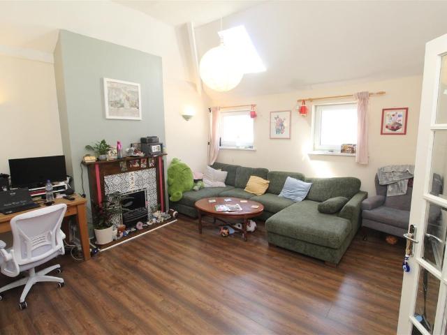 Upper Kincraig Street, Roath, Cardiff CF24, 2 bed flat to rent, £1,350 pcm | PrimeLocation