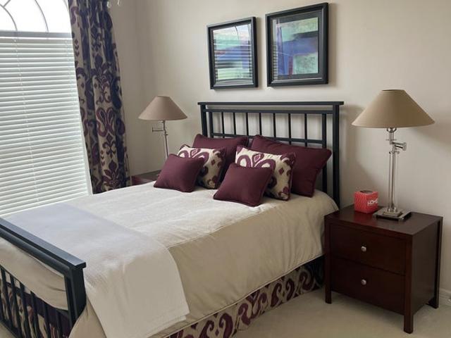 Upper Kirby, Room + sitting room, utilities inc