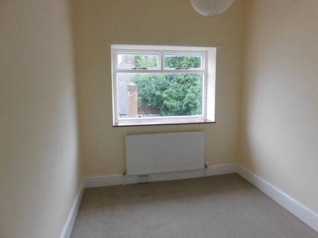 Upper Lake, Battle £1,200pcm