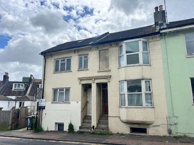 Upper Lewes Road, Moulsecoomb. 5 bed semi detached house to rent £2,600 pcm £600 pw