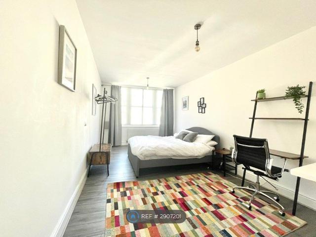 Upper Maudlin Street, Bristol BS2, 2 bed flat to rent, £1,750 pcm | PrimeLocation