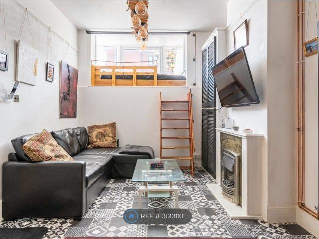 Upper North Street, Brighton BN1, 1 bed flat to rent, £1,200 pcm | PrimeLocation