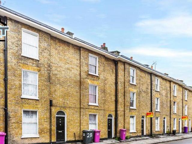 Upper North Street, London, 4 Bedroom End