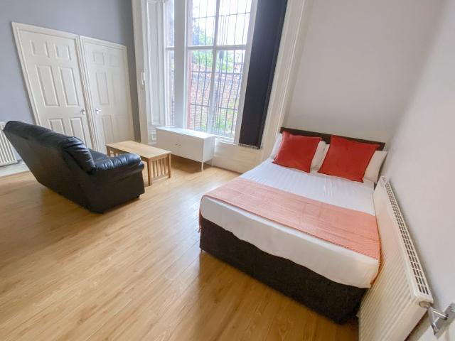Upper Parliament Street L8, Room to rent, £932 pcm | PrimeLocation