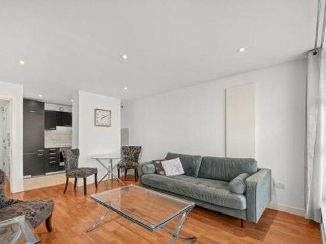 Upper Richmond Road, East Putney, 2 Bedroom Flat