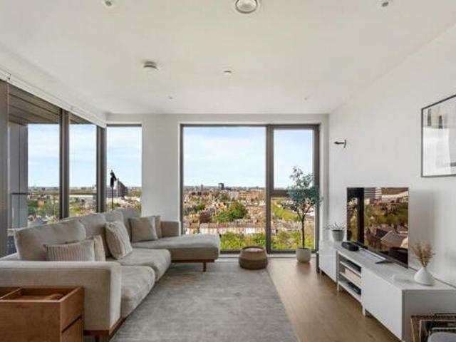 Upper Richmond Road, London, 2 Bedroom Apartment