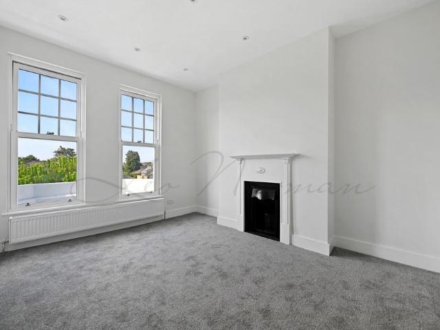 Upper Richmond Road, Putney, SW15