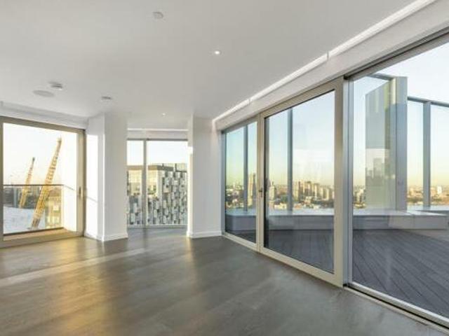 Upper Riverside, Cutter Lane, 3 Bedroom Penthouse