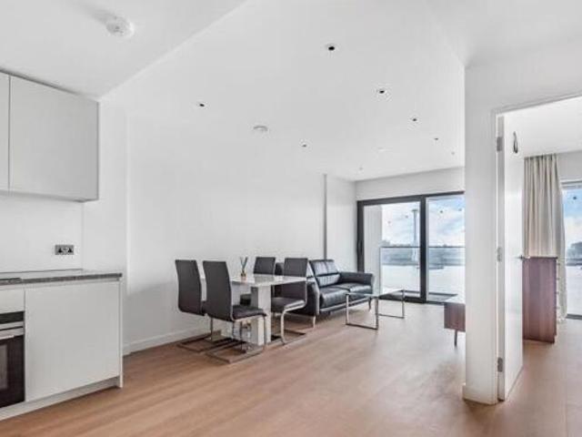 Upper Riverside, Cutter Lane, 1 Bedroom Apartment