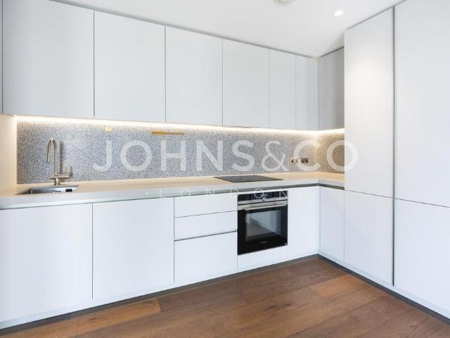 Upper Riverside, Greenwich Penisnula. 2 bed apartment to rent £3,597 pcm £830 pw