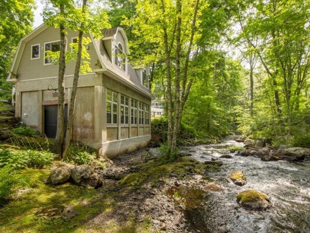 Upper Round Pond Rd, Bristol, Home For Sale