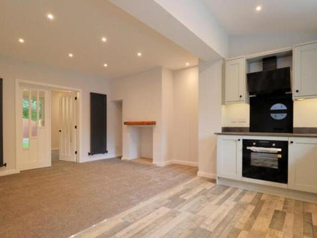Upper Sheffield Road, Barnsley, 3 Bedroom Semi detached