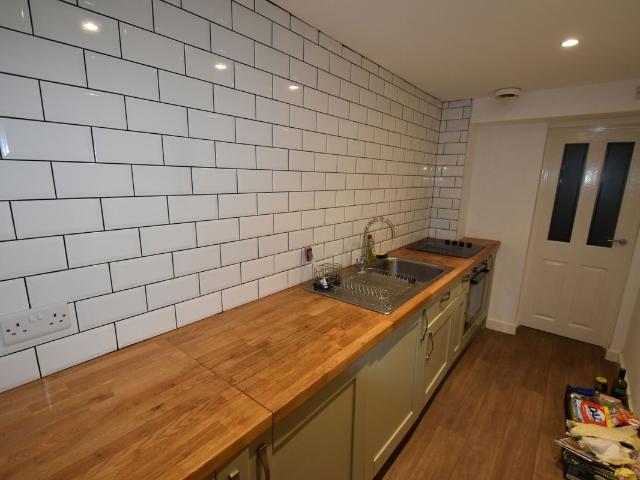 Upper St. James's Street, Brighton BN2, 1 bed flat to rent, £1,100 pcm | PrimeLocation
