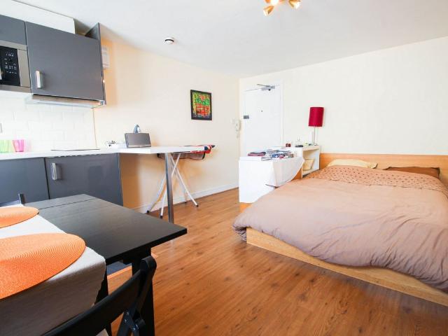 Upper Street, Angel N1, Room to rent, £1,150 pcm | PrimeLocation