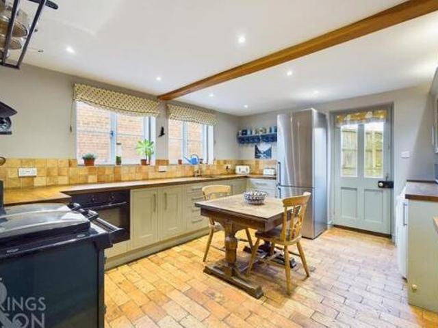 Upper Street, Gissing, 3 Bedroom Cottage
