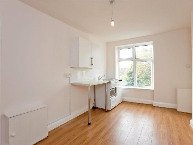 Upper Street, Islington N1, Studio to rent, £1,000 pcm | PrimeLocation