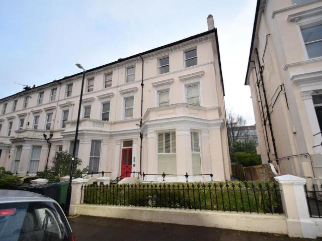 Upperton Gardens, Eastbourne BN21 1 bed apartment to rent £1,000 pcm £231 pw