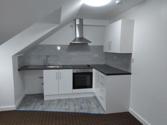 Uppingham Road, Leicester LE5, 2 bed flat to rent, £785 pcm | PrimeLocation