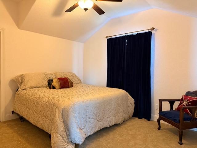 Upstair Bedroom with Full Bathroom FitnessEnterta