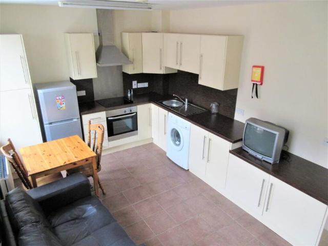 Upstairs Apartment, 4B Magdala Street, University Quarter, Belfast, BT7 1PU